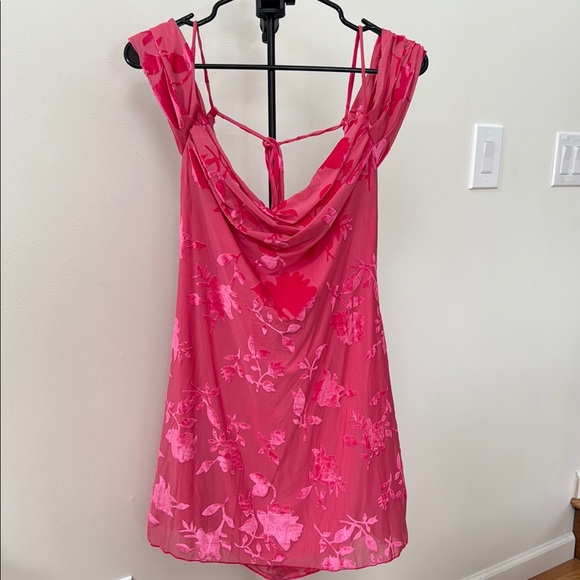 Hello Molly | Dresses | Hello Molly 9s Style Floral Pink Velvet And ...